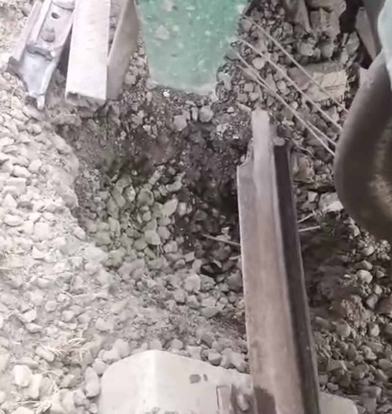Fitna al Hindustan blows up railway track in Mastung